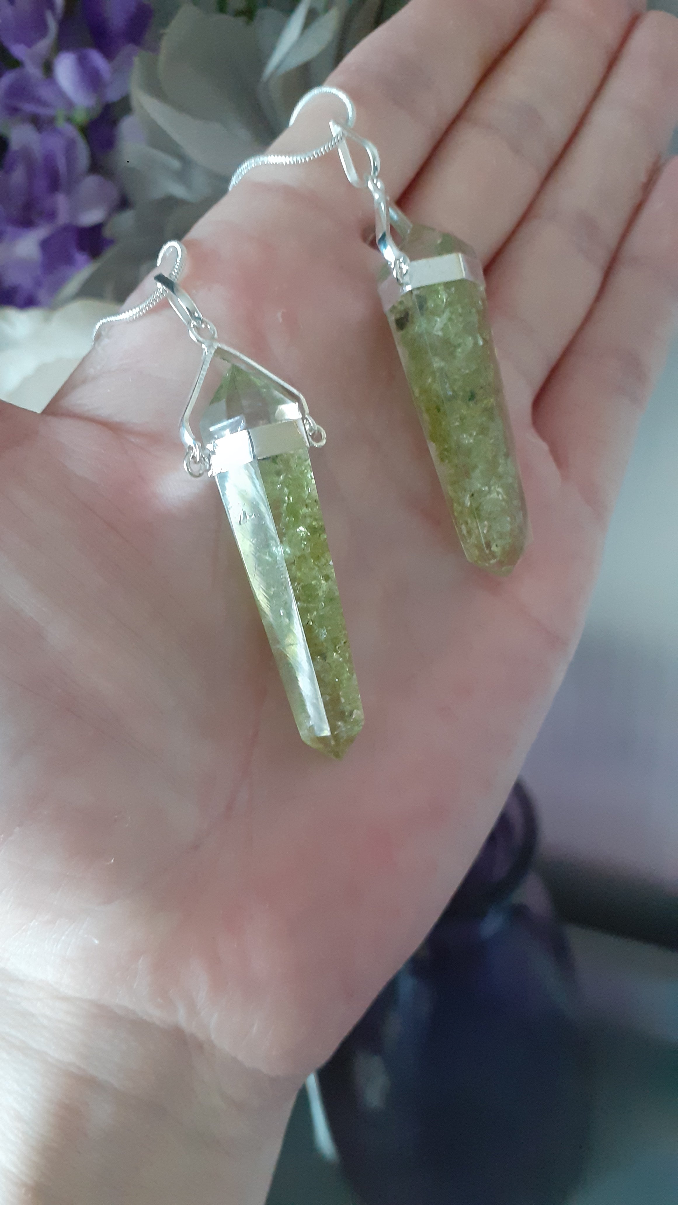 Peridot Orgone Double Terminated Point Pendant – The Crystal Healing Shop